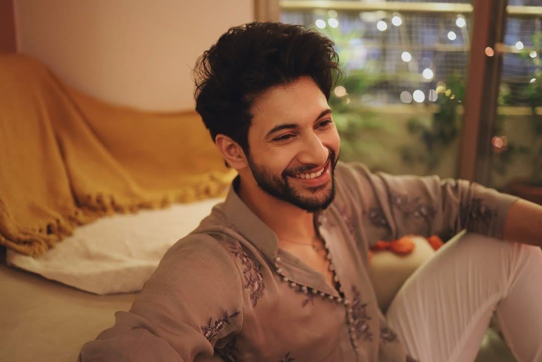 Simmer Chiku Embroidery kurta – JashnKurta